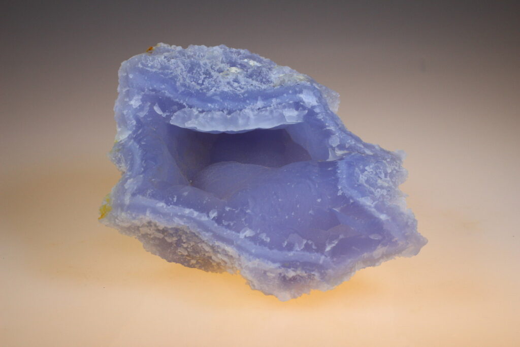 Chalcedoon Geode Witte - Lichtpuntje Kristallen